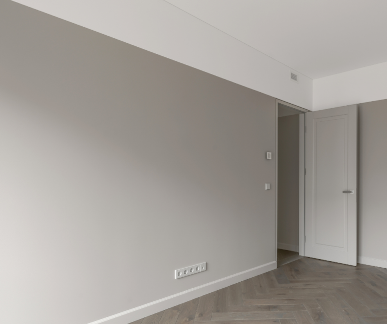 4 Tips for Decorating a Wide Wall - swankyden.com